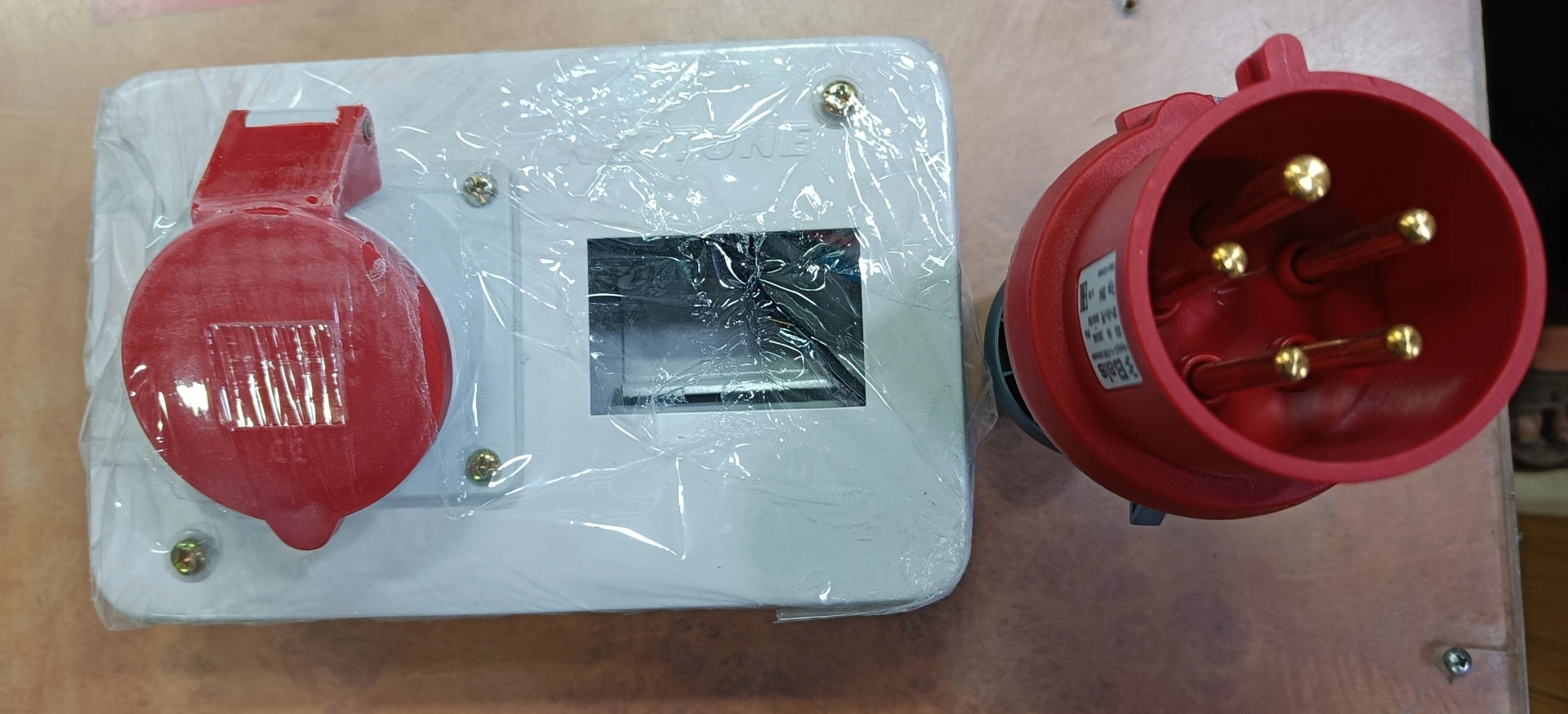 63A 5PIN IP44 Plug & Socket Combined Metal Enclosure THREE PHASE ...