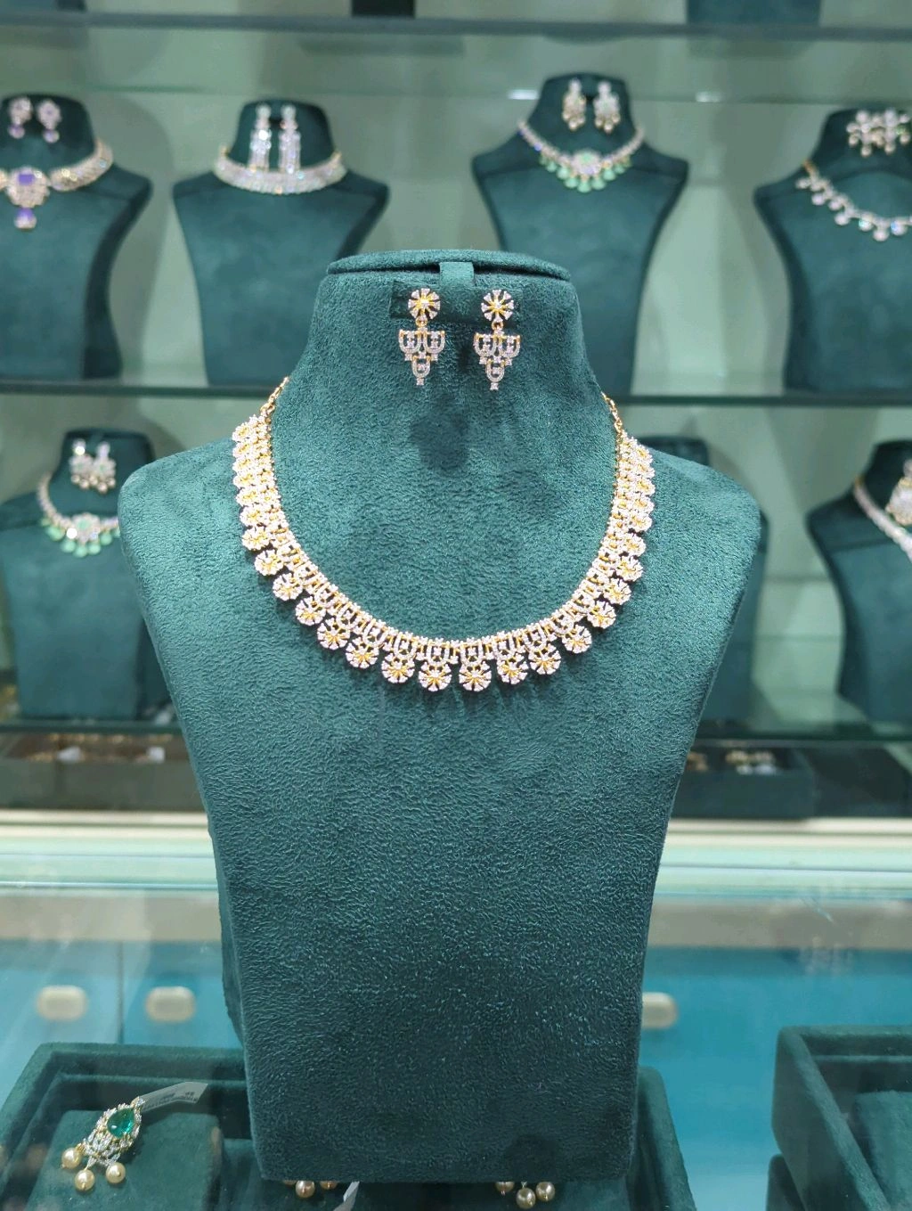 Diamond Copy Neck set (5616)