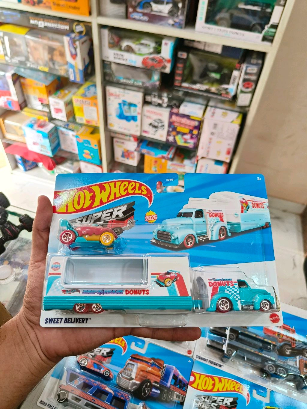 Hot Wheels SUPER RIGS | SWEET DELIVERY | BDW51